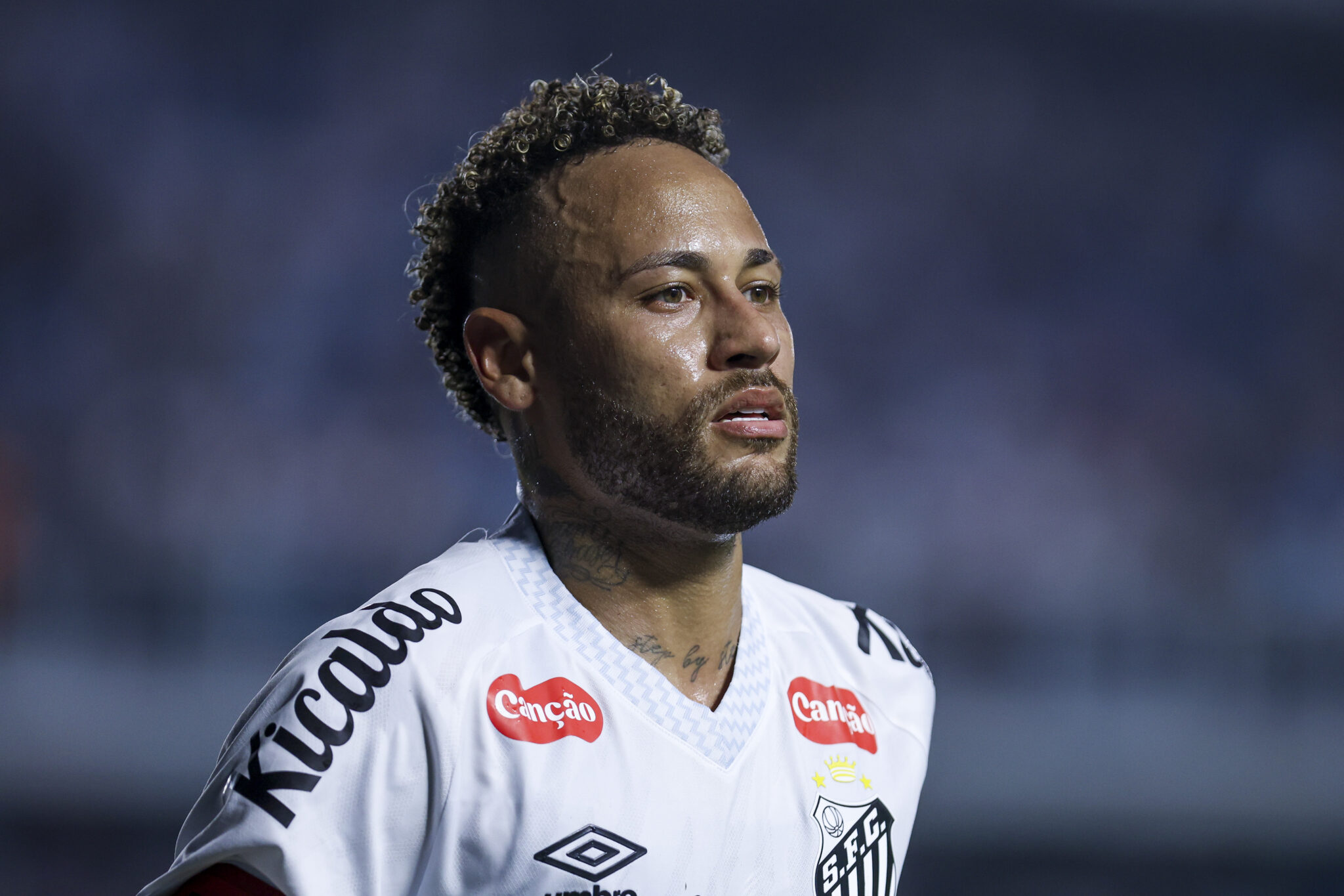 Neymar trascina ancora il Santos e manda un messaggio al Brasile