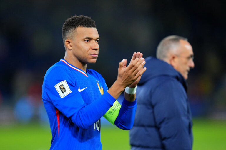 Le Pen replica a Mbappé: scoppia il caso politico in Francia