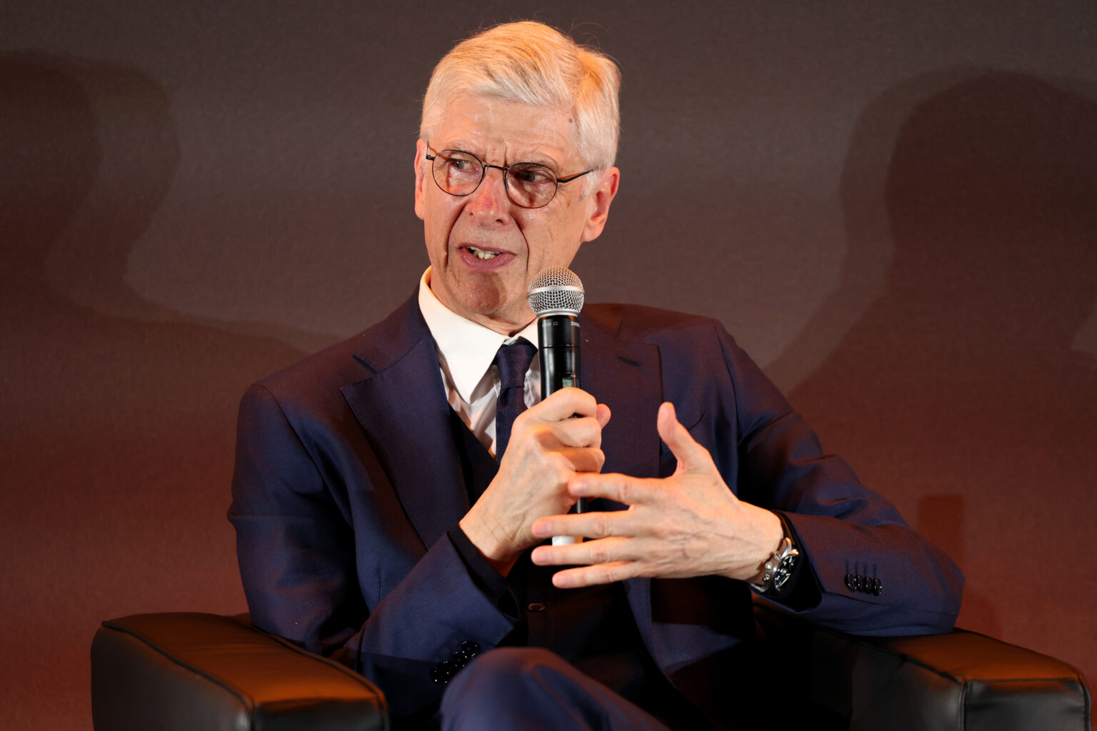 Arsene Wenger alla prova: il suo fuorigioco viene testato in Canada